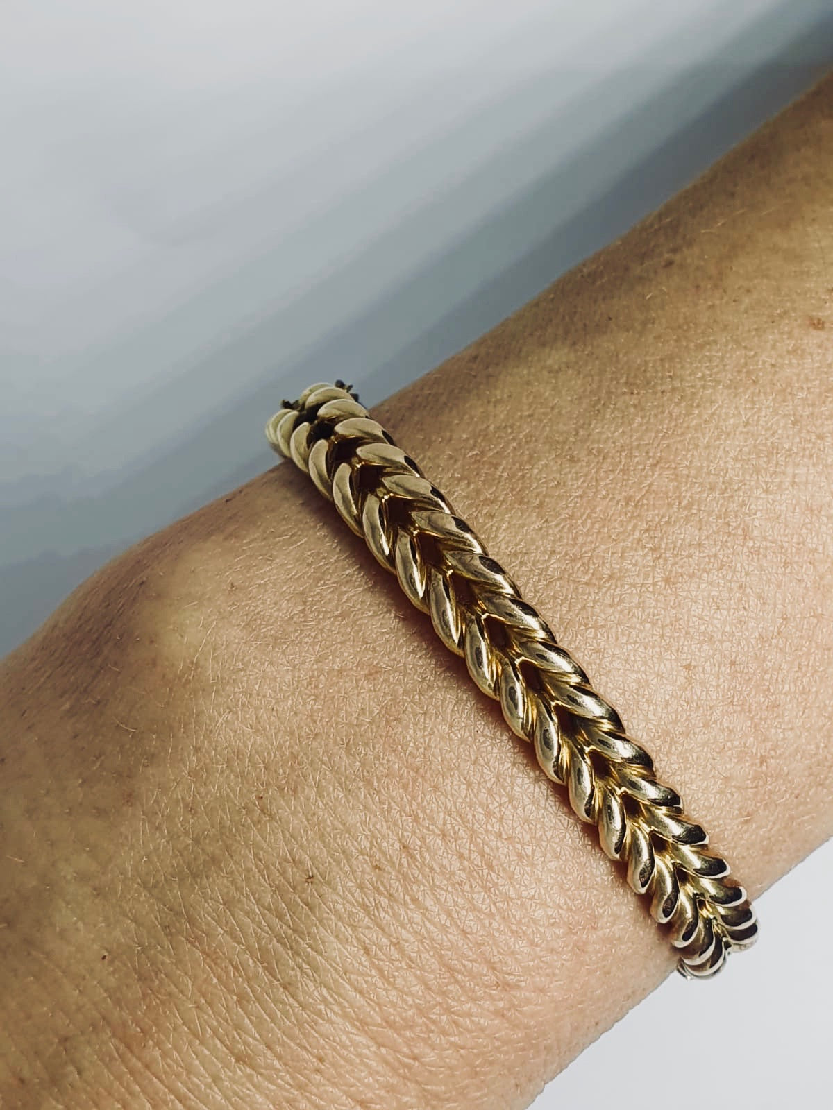 The Illusion Bangle – Victoria Bedwell